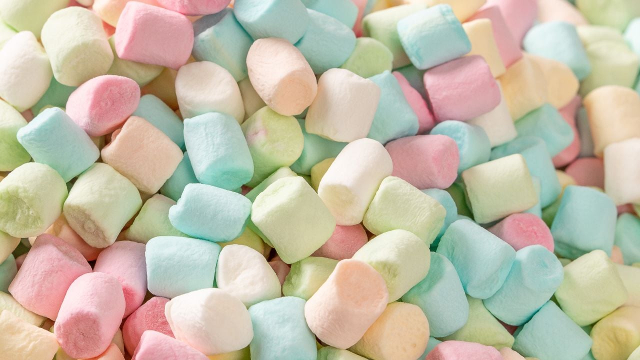 24 Old-Fashioned Candies That Need To Make a Comeback - Mindfully American