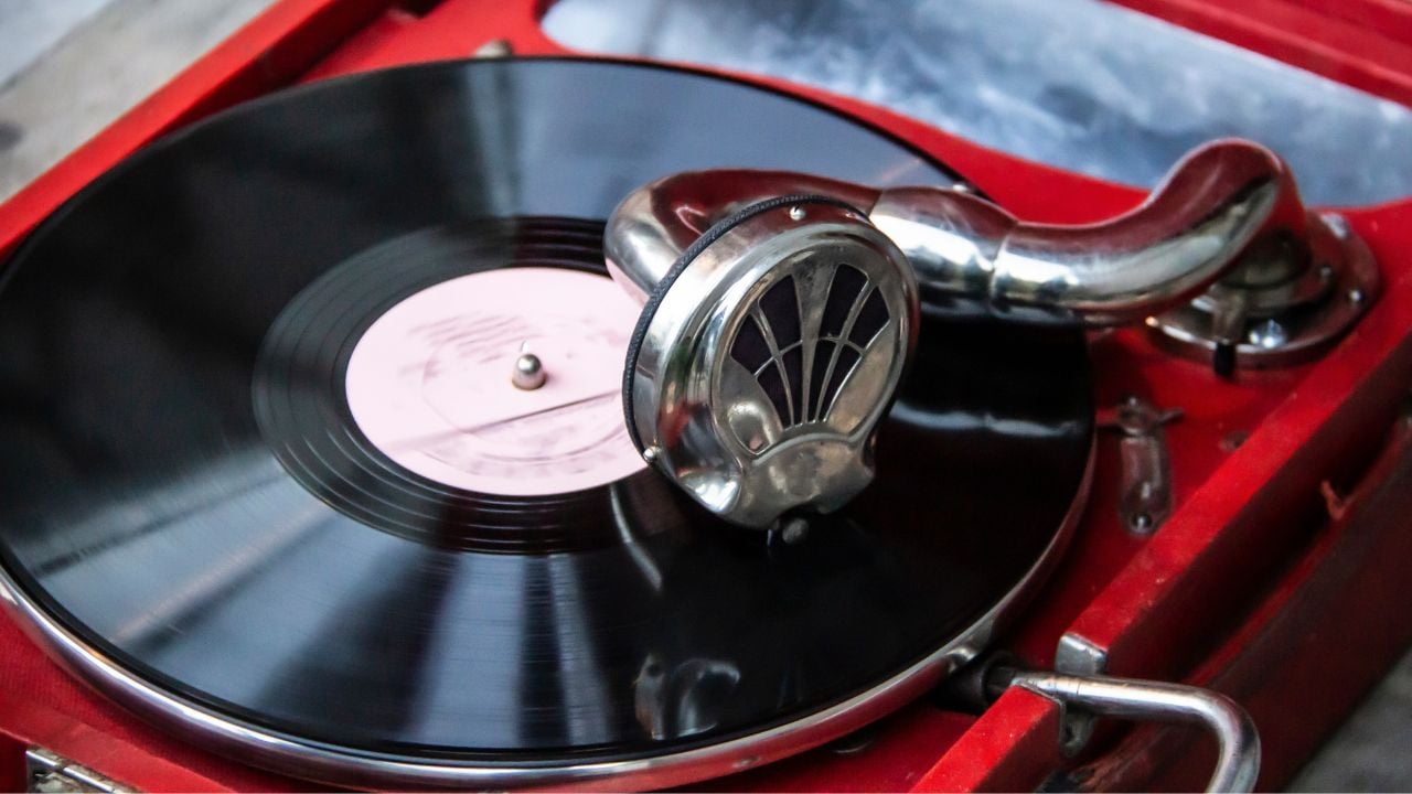 16 Popular 1950s and 1960s Expressions That Need To Make a Comeback ...