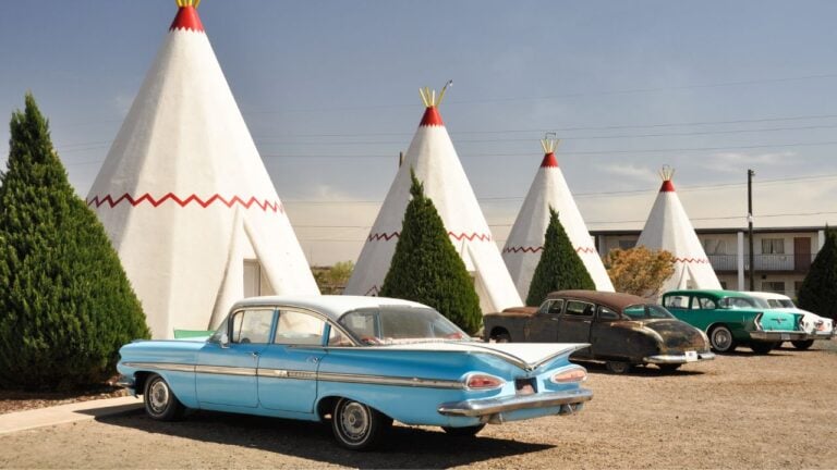 20 Classic American Motels That Look Like They’re Straight Out of the ...